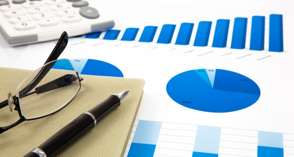 financial charts shutterstock - Hybrid.co.id